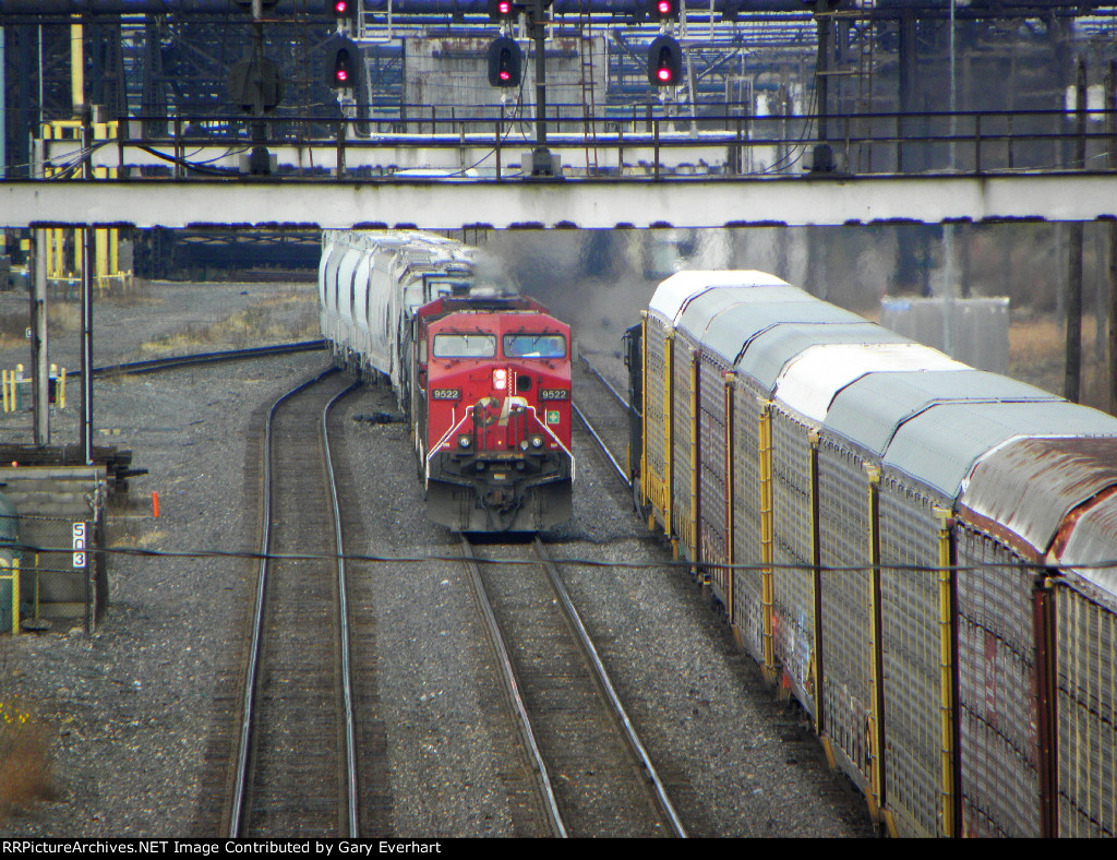 NS 9189 and CP 9522 meet